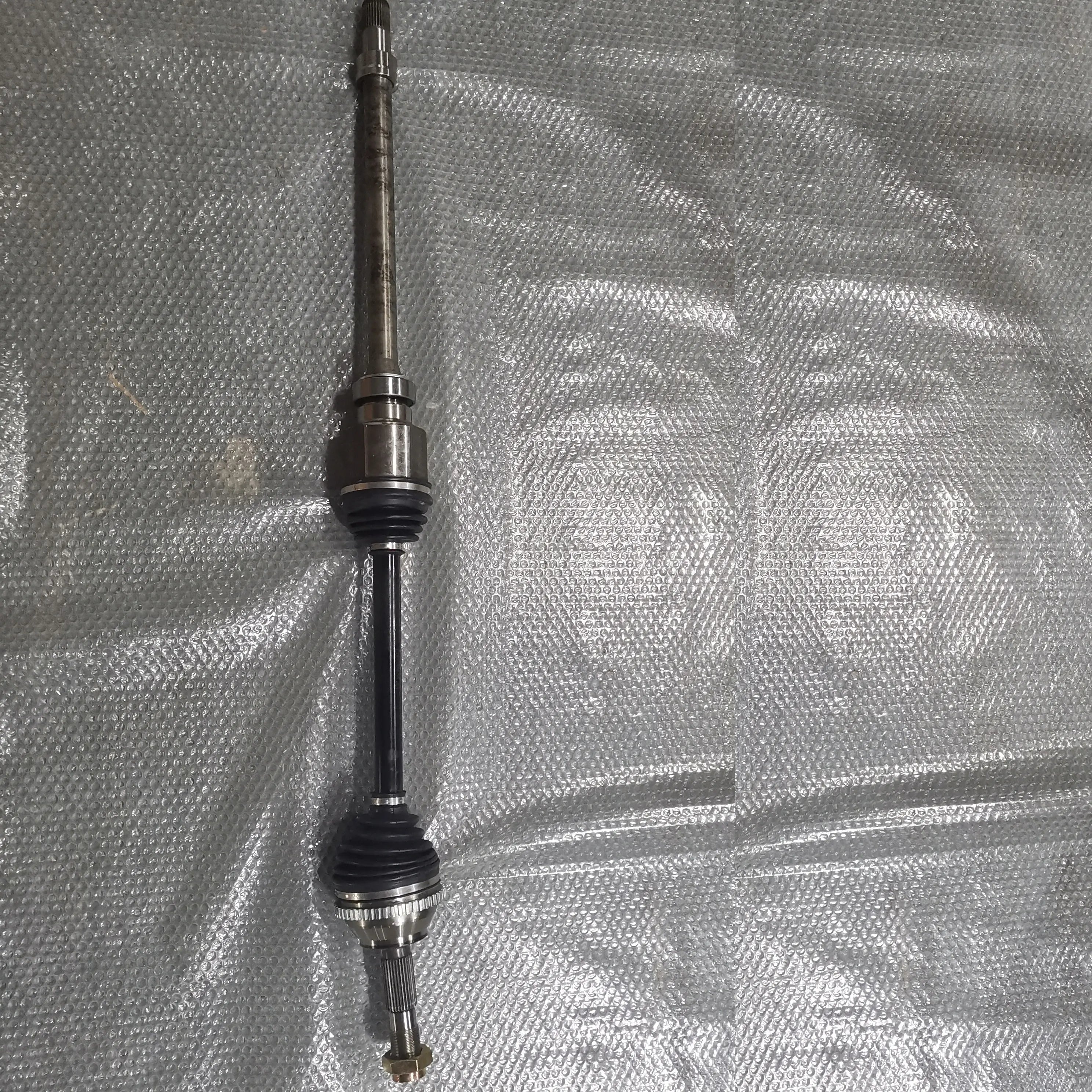 MAXUS V80 C00038412 High Quality 6 Gear Front Drive Axle Shaft Rh
